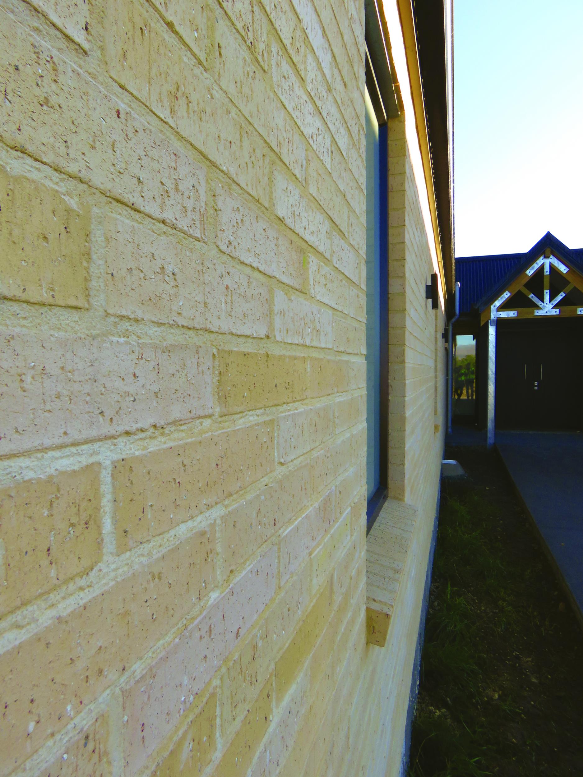 Mulholland Country House - Clay Bricks