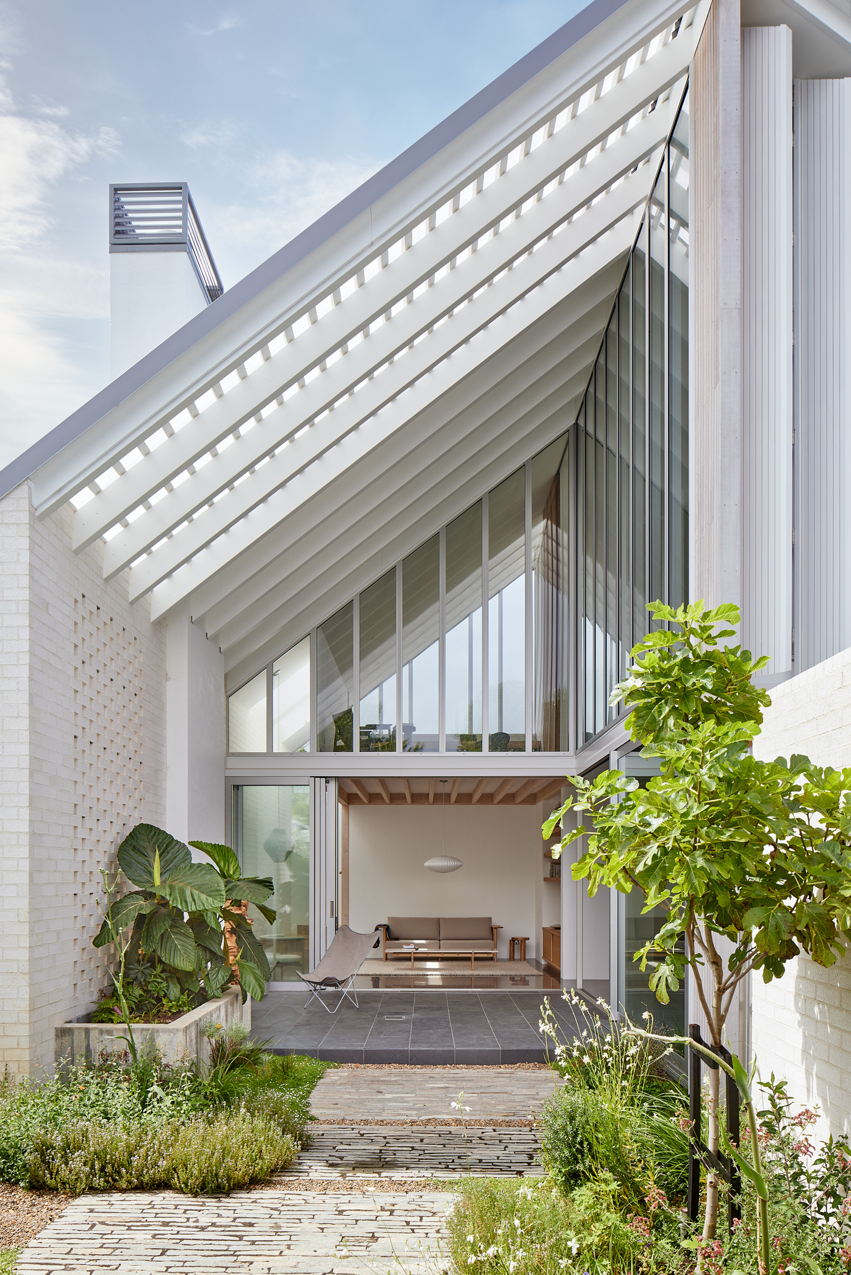 Point House - Clay Bricks